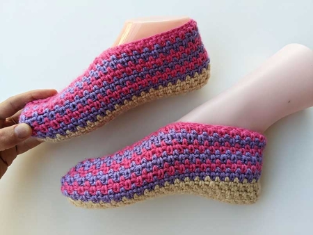 Flat Crochet Multi-Color Slipper Socks Free Pattern - Crochet Bits