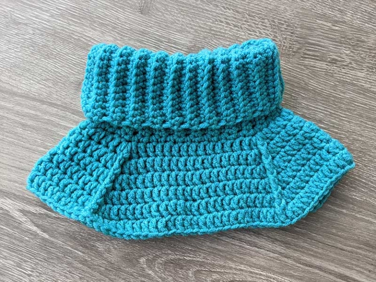 Free Crochet Turtleneck Dickey Pattern - Crochet Bits