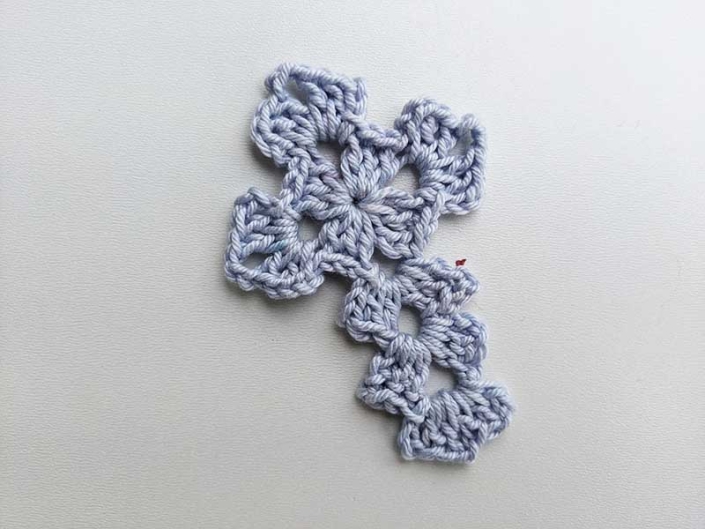 Free Crochet Lace Cross Pattern (Easter Decor) - Crochet Bits