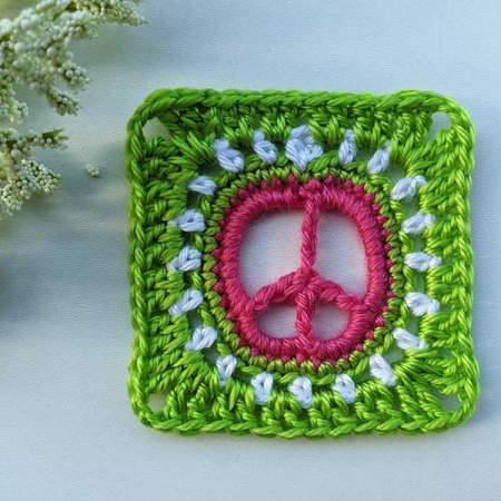 Ads-Free Crochet Peace Sign Granny Square Pattern - Crochet Bits
