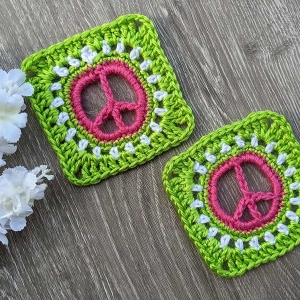 Free Crochet Peace Sign Granny Square Pattern - Crochet Bits