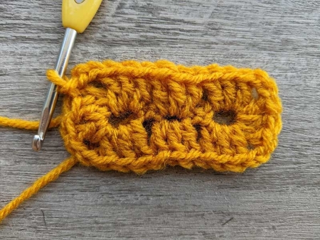 Free Lace Crochet Granny Rectangle Pattern - Crochet Bits