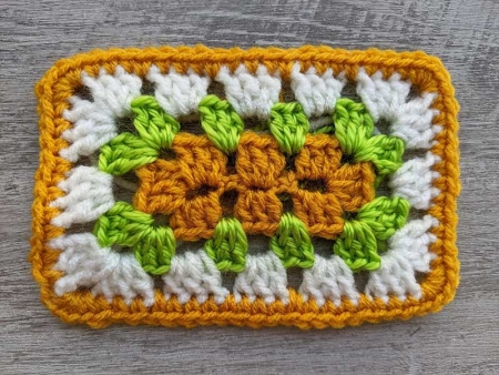 Free Lace Crochet Granny Rectangle Pattern - Crochet Bits