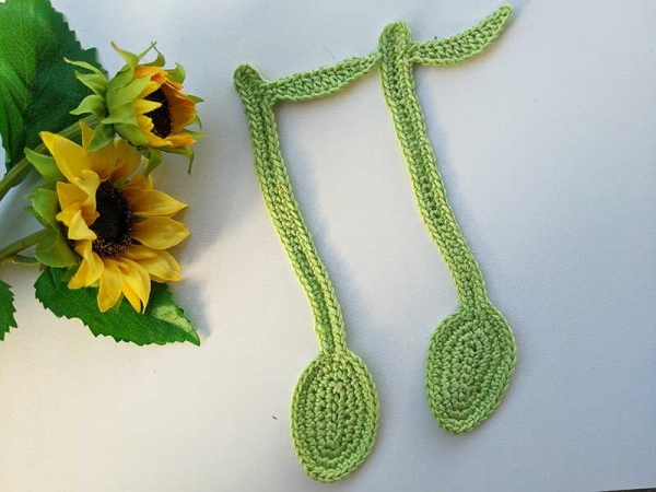Free Crochet Musical Note Bookmark Pattern - Crochet Bits