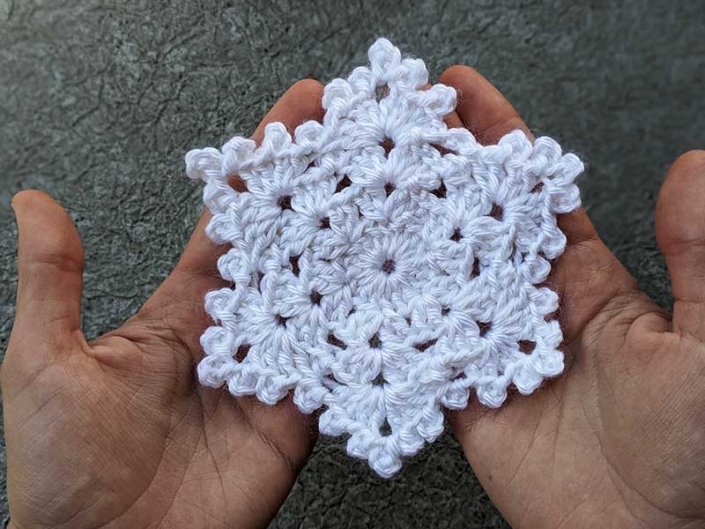 Free Crochet Snowflake Pattern (Beginner-Level) - Crochet Bits