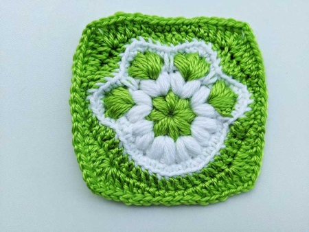 Free Crochet Paw Print Granny Square Pattern - Crochet Bits