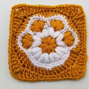Free Crochet Paw Print Granny Square Pattern - Crochet Bits
