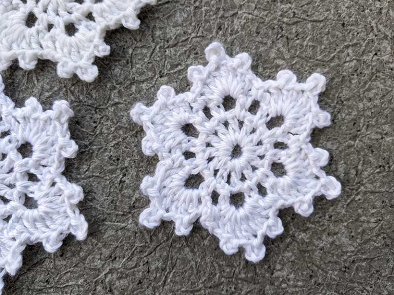 Free Crochet Lace Snowflake Pattern - Crochet Bits