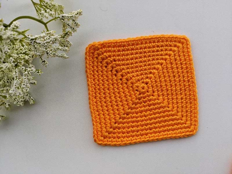 Free Crochet Perfect Solid Granny Square Pattern - Crochet Bits
