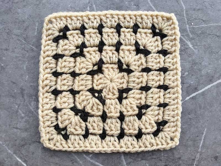 Free Crochet Pillow Granny Square Pattern - Crochet Bits
