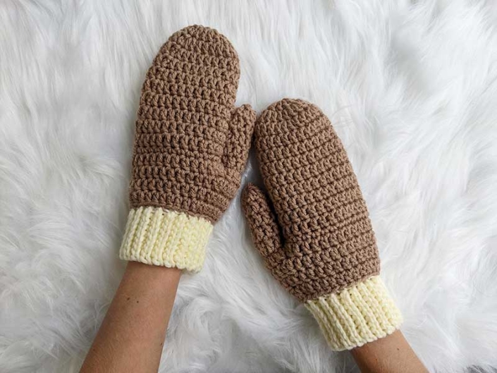 Free Crochet Basic Two-Color Mittens Pattern - Crochet Bits